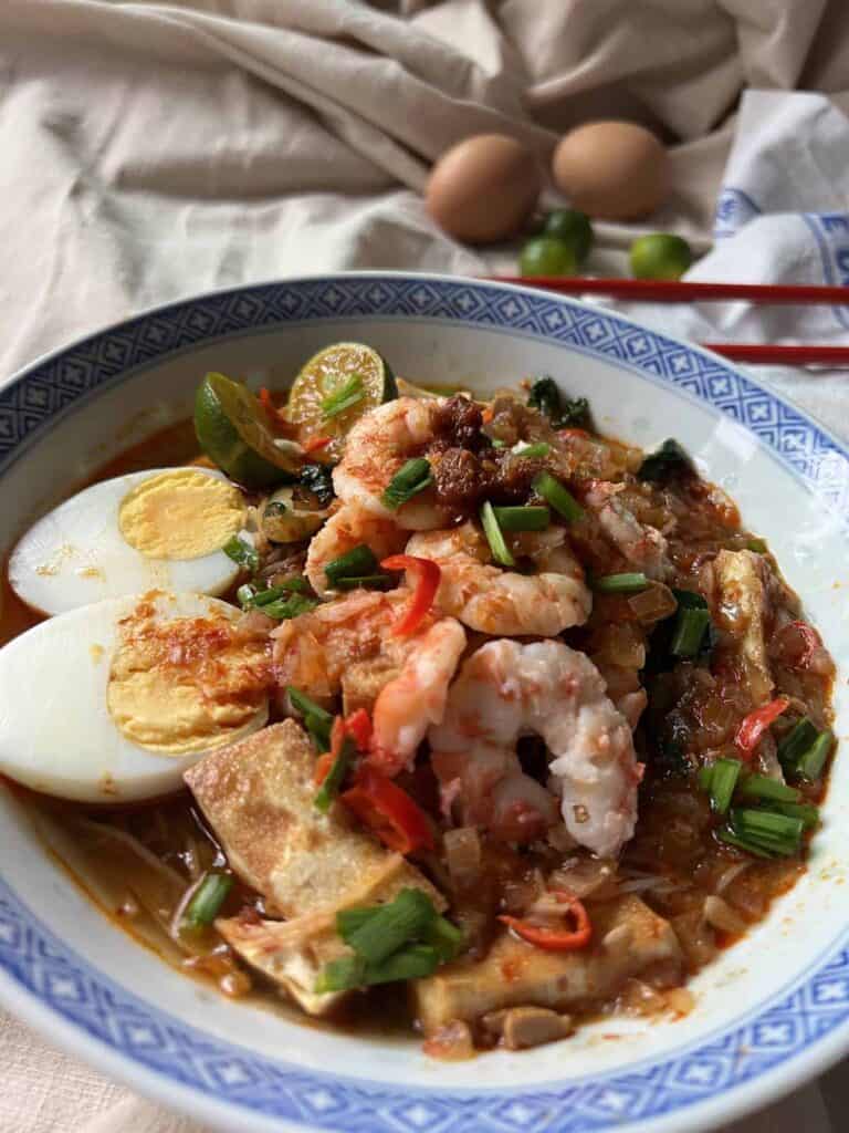 Singapore Mee Siam Recipe (with Soup) - Greedy Girl Gourmet