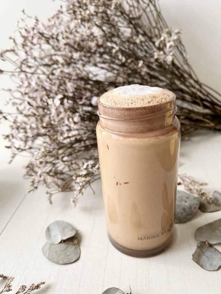 Easy Nutella Coffee Latte (3-ingredients) - Greedy Girl Gourmet